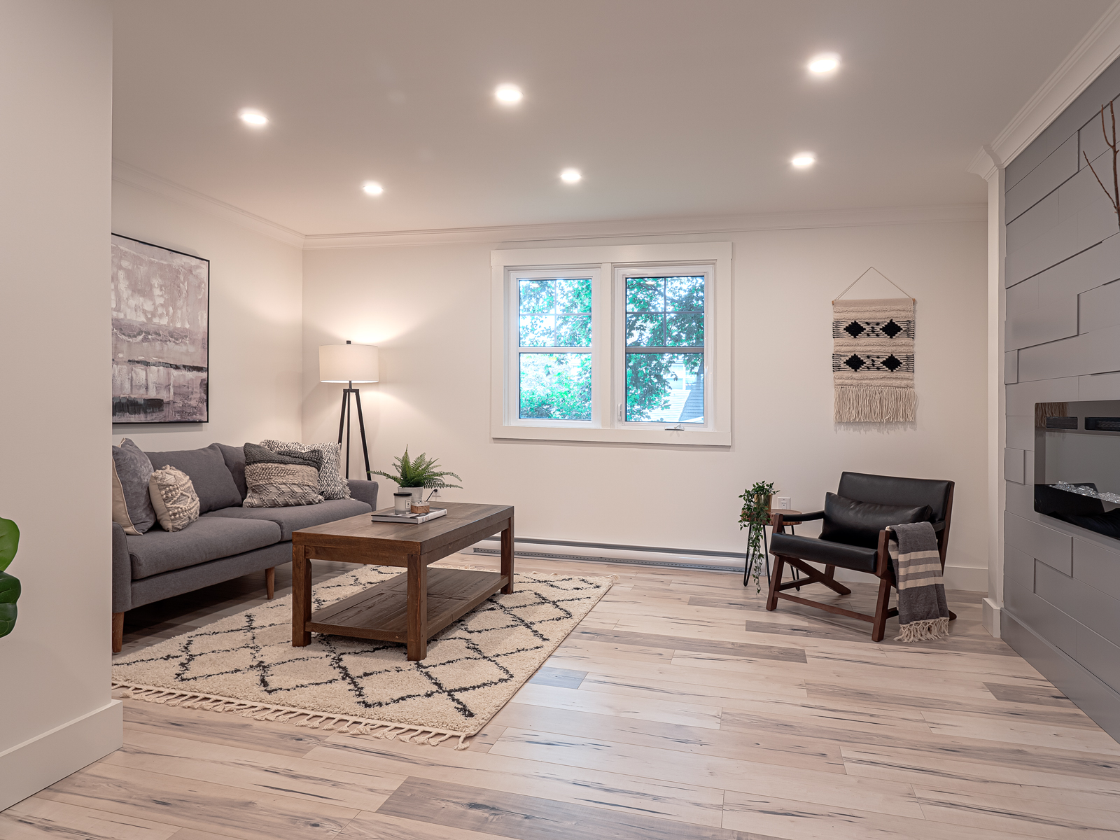 Staging Projects - Staged for Upsell